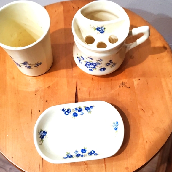 Villeroy & Boch | Bath | Vintage Porcelain Shaving Toothbrush Mug Set ...